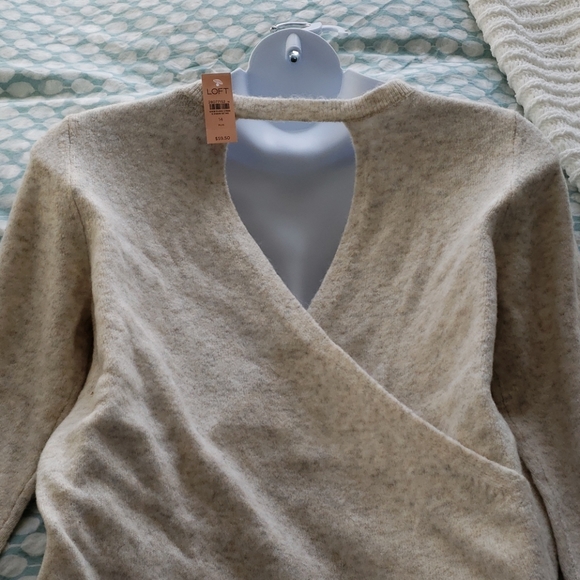 LOFT | Sweaters | Nwt Cream Sweater With Back Cutout | Poshmark